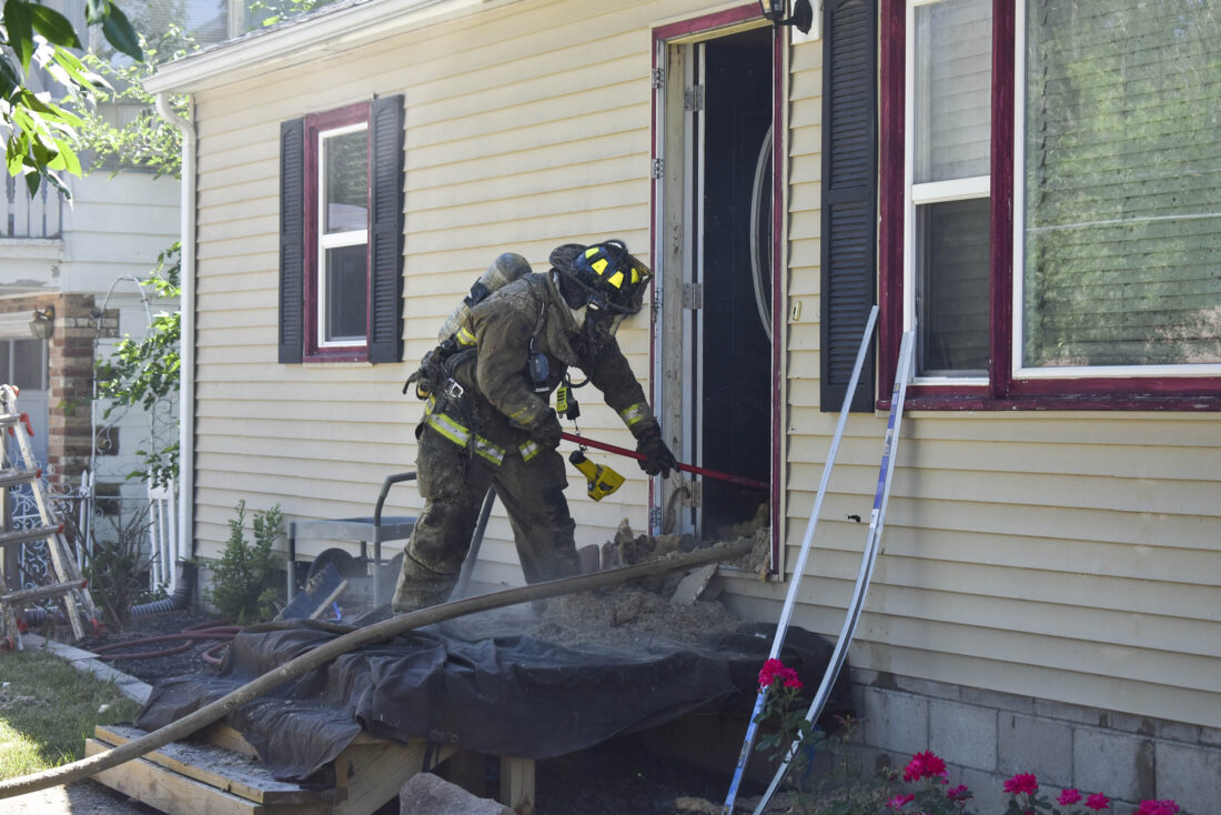 Fire damages Fort Dodge home | News, Sports, Jobs - Messenger News